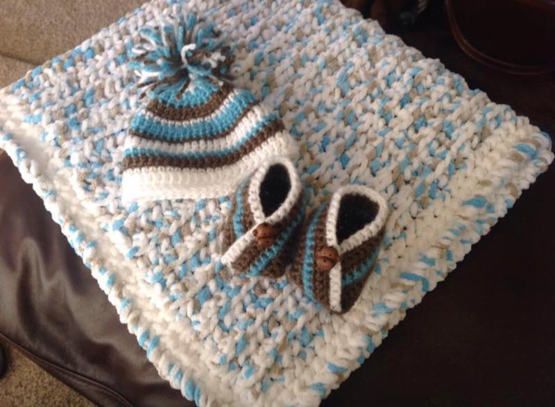 Spinrite Tent sale in the U.S., crochet patterns and challenge updates