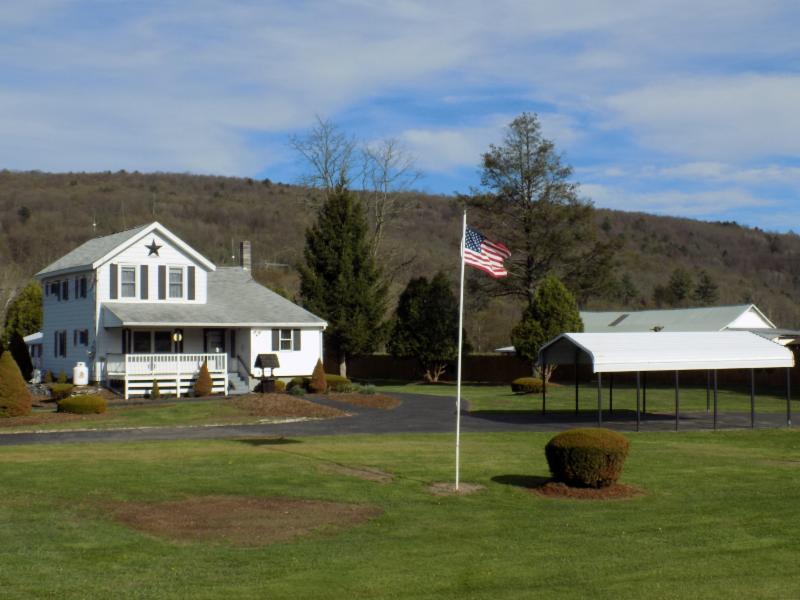 Absolute Real Estate Auction - Beautiful Farmette On 11 Acres!!