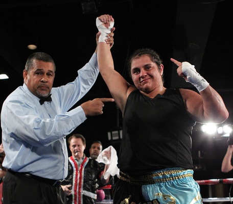SONYA "THE SCHOLAR" LAMONAKIS FIGHTS FOR HEAVYWEIGHT WORLD TITLE - REAL ...