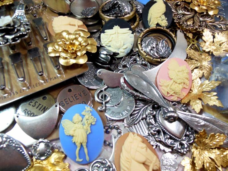 If you want to buy some, you'll find them here: